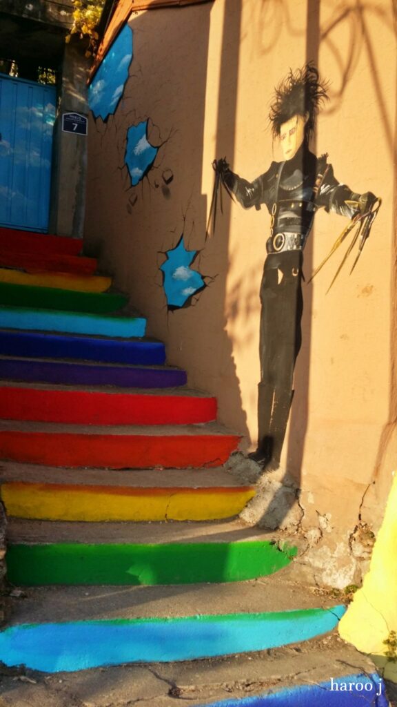 만화로 채워진 전주 달동네 자만벽화마을 - HAROOJAY